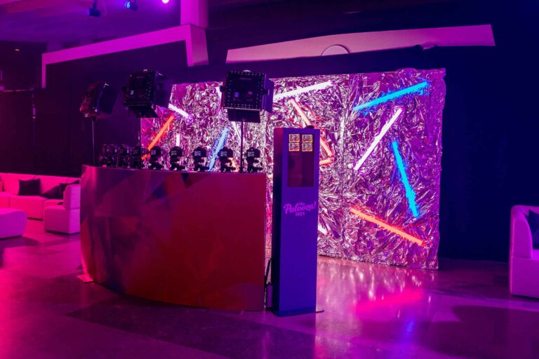 Megabooth Photo Booths | Creative Photographic Experiences