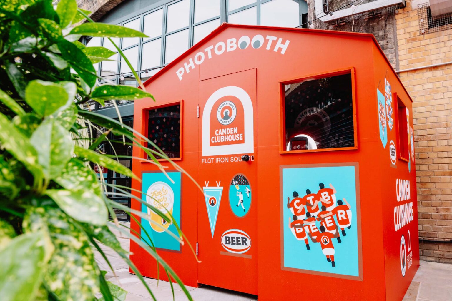 Megabooth Photo Booths | Creative Photographic Experiences