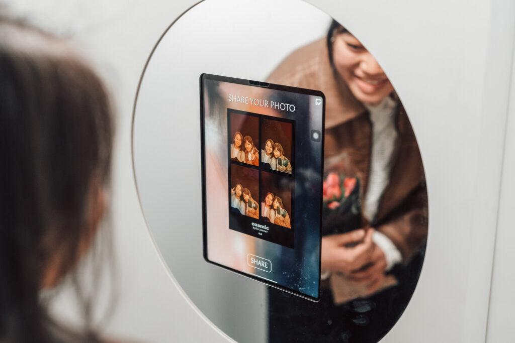 Aura Booth - Megabooth